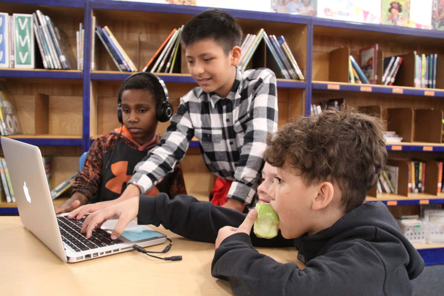 Volunteer to Improve Oregon Education | The Shadow Project